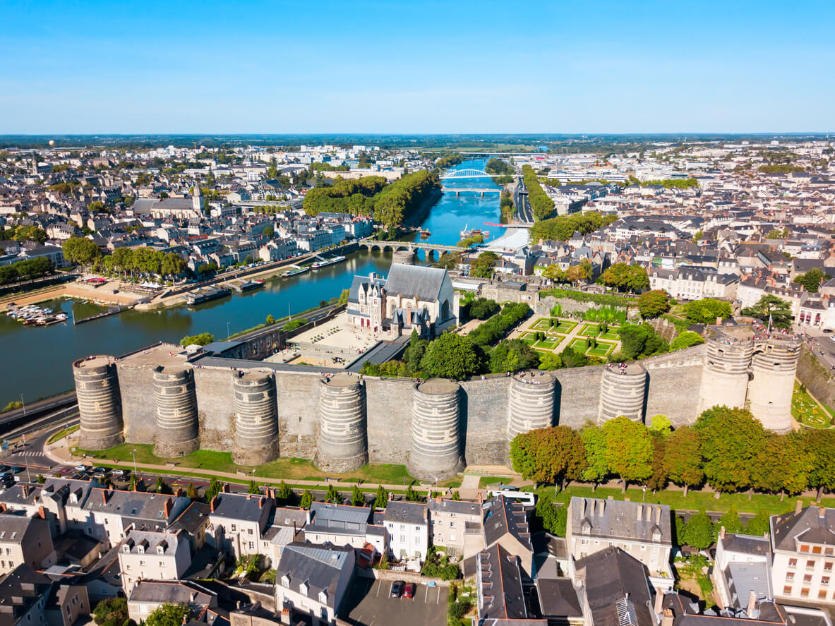 Quando Ir a Angers? a Melhor época - Tempo e Clima. 4 Meses a Evitar ... Quando Ir a Angers? a Melhor época - Tempo e Clima. 4 Meses a Evitar ...