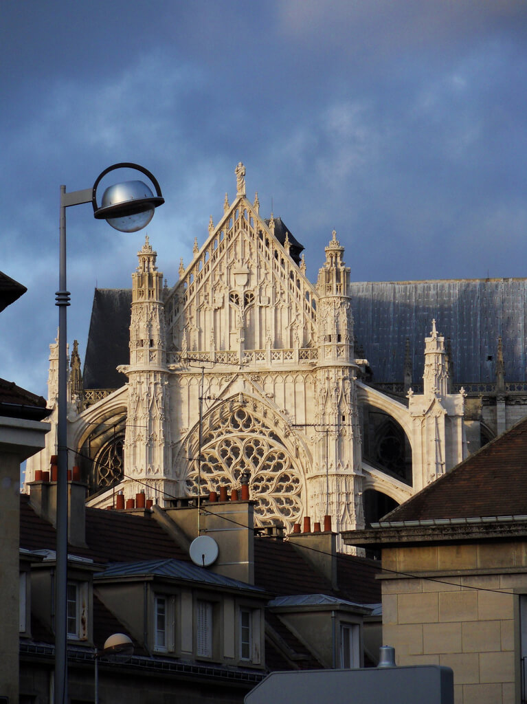 Quando ir para Beauvais? A melhor época - Tempo e Clima. 5 meses a evitar!